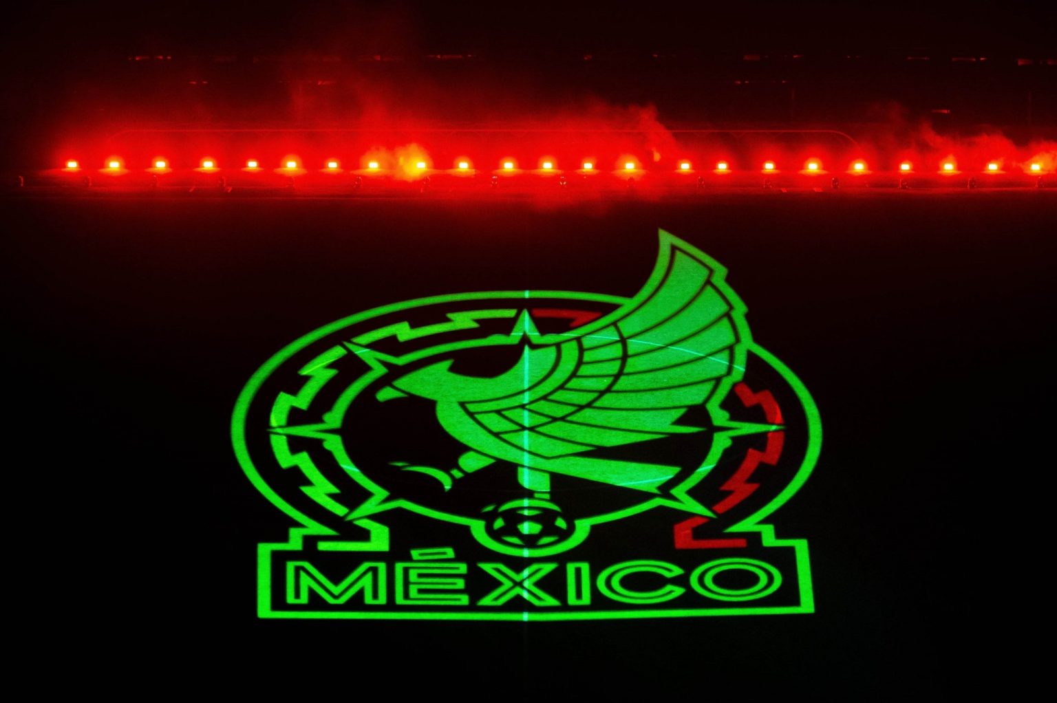 Moderniza el Tri escudo en su uniforme (videos)